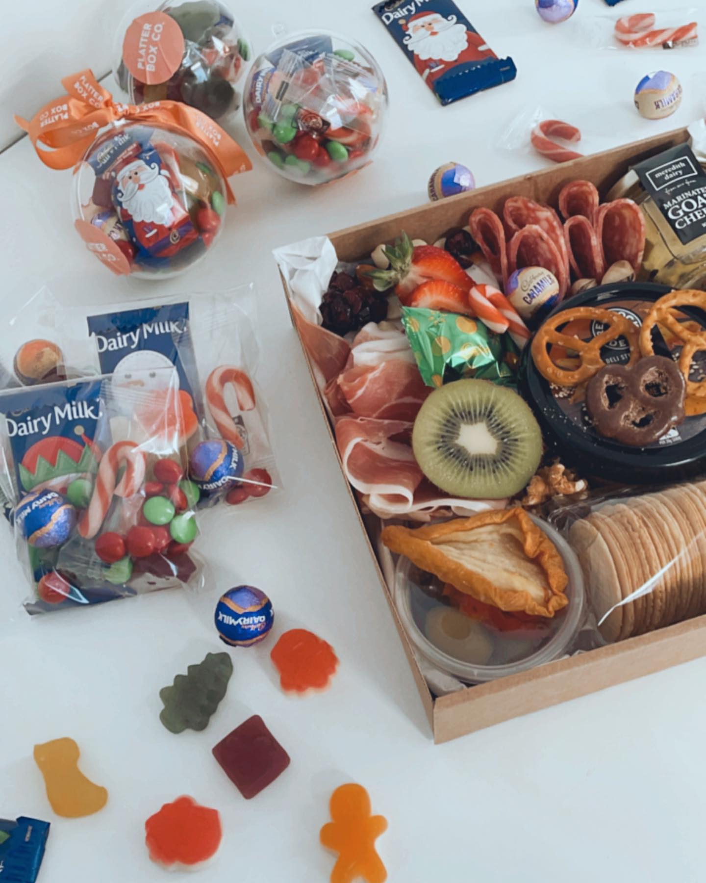 How to Create a Christmas Grazing Table: Festive, Fun, and Delicious ...